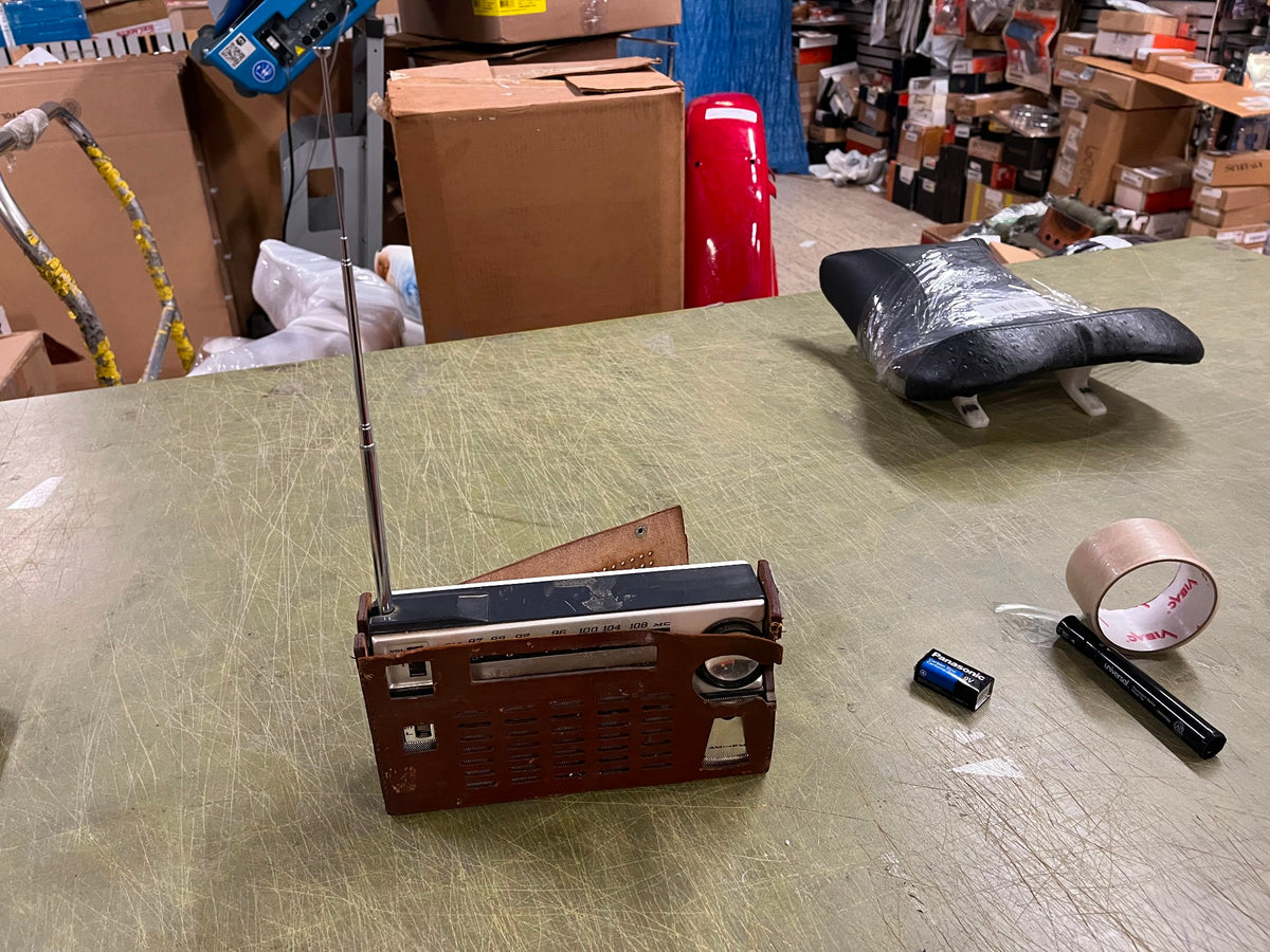Vtg 1960s Made In Japan Standard Radio Corp FM AM Portable Radio Parts ...