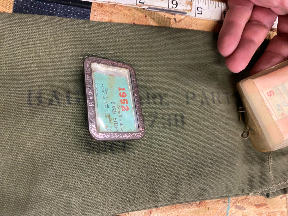 Vtg Hunting Fishing lIcense 1943 1952 1976 Pa Books WW2 Bag US Collect ...