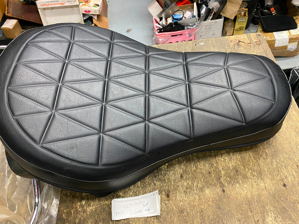 NOS Harley Buddy Seat Panhead Shovelhead FLH Electra Glide Grab Rail O ...
