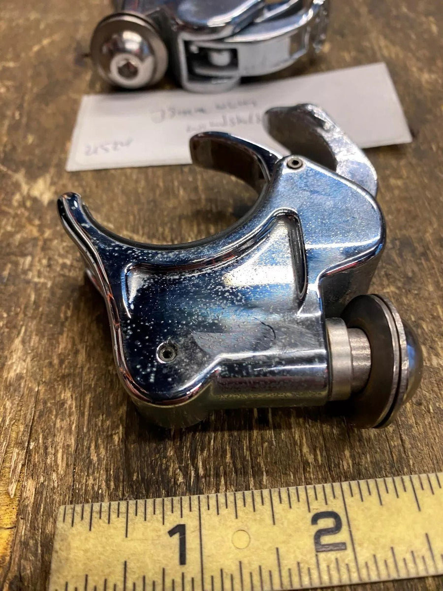 Quick Disconnect Clamp OEM Harley 39mm Sportster Dyna Windshield Mount ...