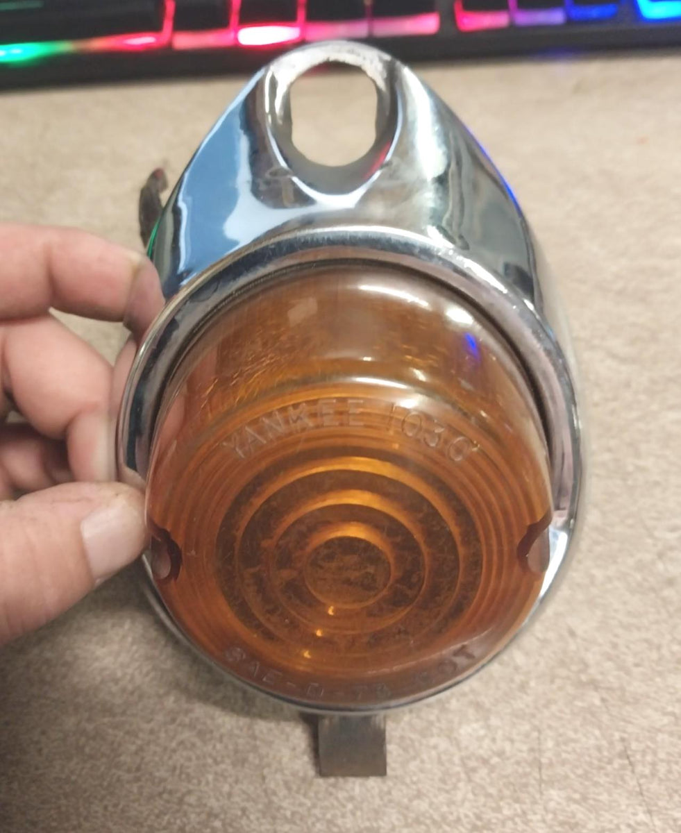 Yankee 1030/1040 VTG Saddlebag Rear Turn Signal SAE-D-73 Sportster FX ...