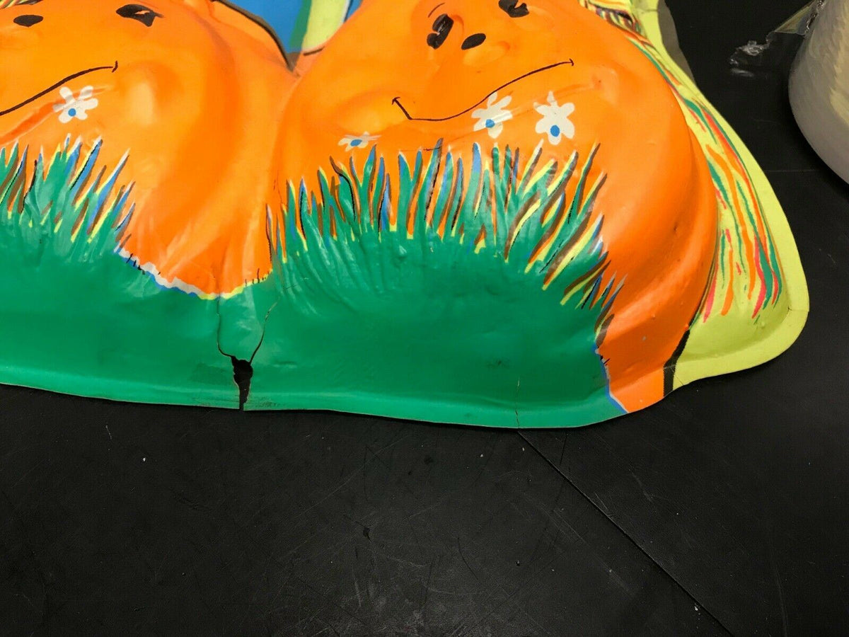 Vintage Headless Scarecrow 3d Molded Vacuform + 4 Place Mats Door Cove ...