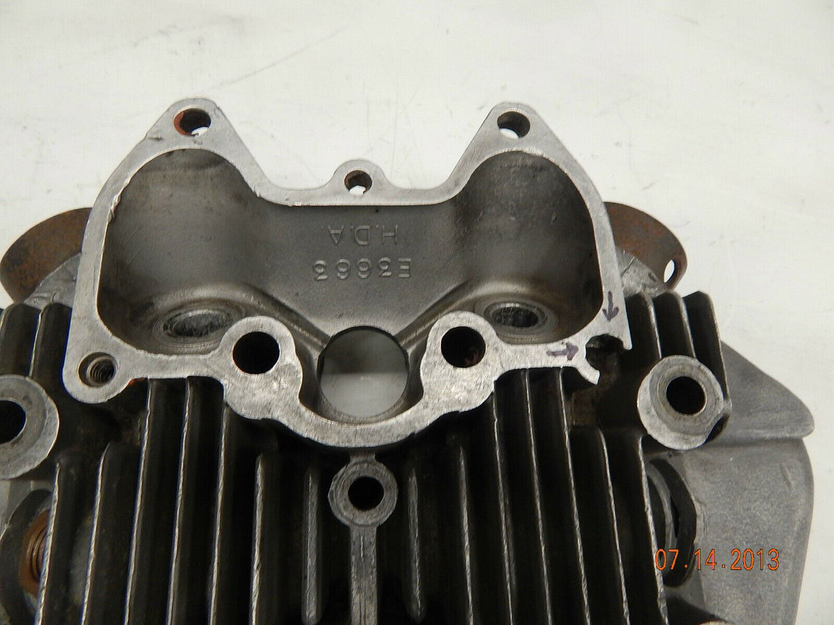 TRIUMPH CYLINDER HEAD UNIT 650 MOTORCYCLE ENGINE MOTOR ALUMINUM BONNEV ...