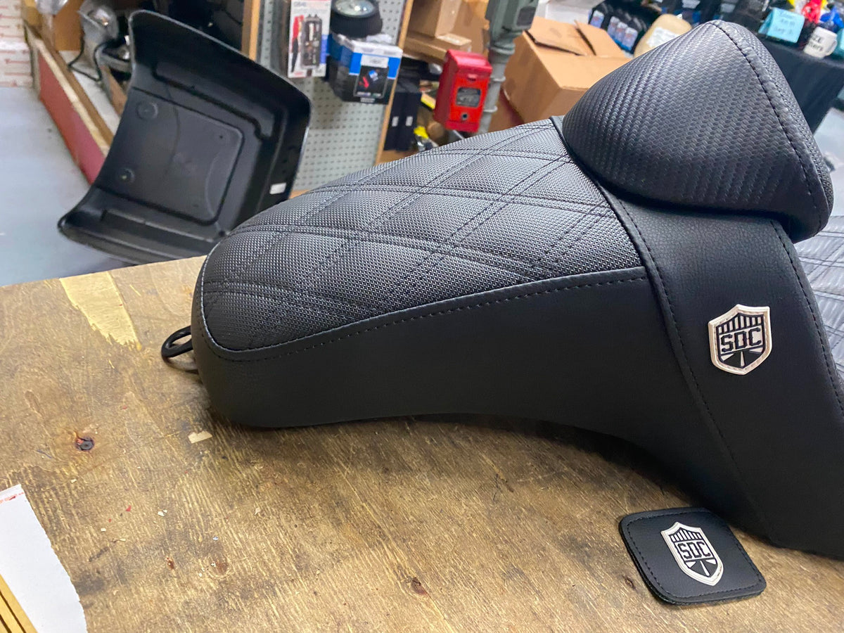 Saddleman SDC Step Seat Up Harley Dyna 2006^ Pro Series FXD Gripper Ge ...