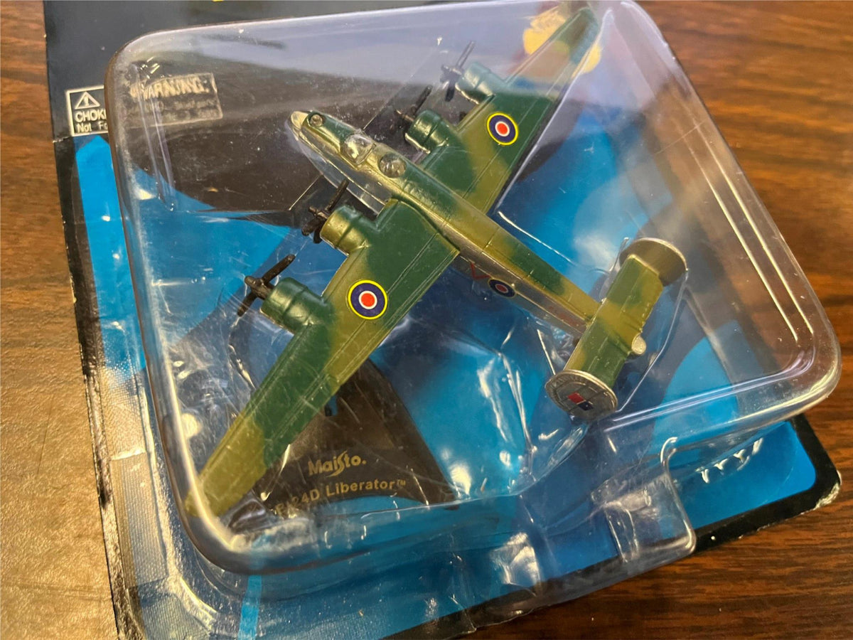 VTG Maisto Kid Connection Airplane B-24D Liberator Camo plane ...