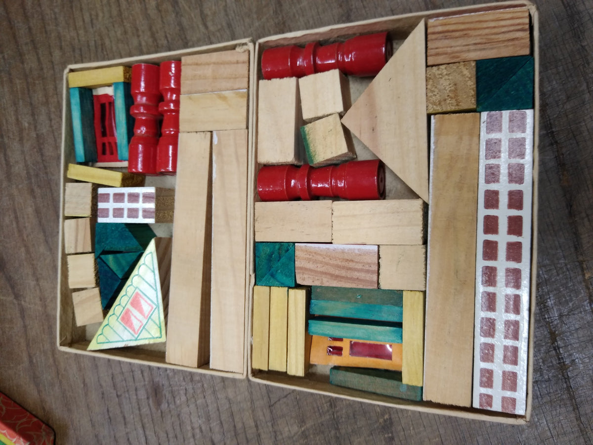 Vtg Wooden Toy Building Construction Blocks Lot Made in Japan with Ori ...