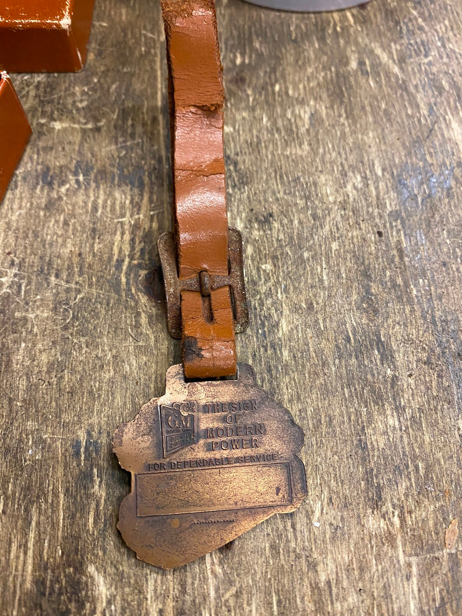 Vtg GM Railroad Motor Engine Locomotive Key Fob Chain diesel Train RR ...