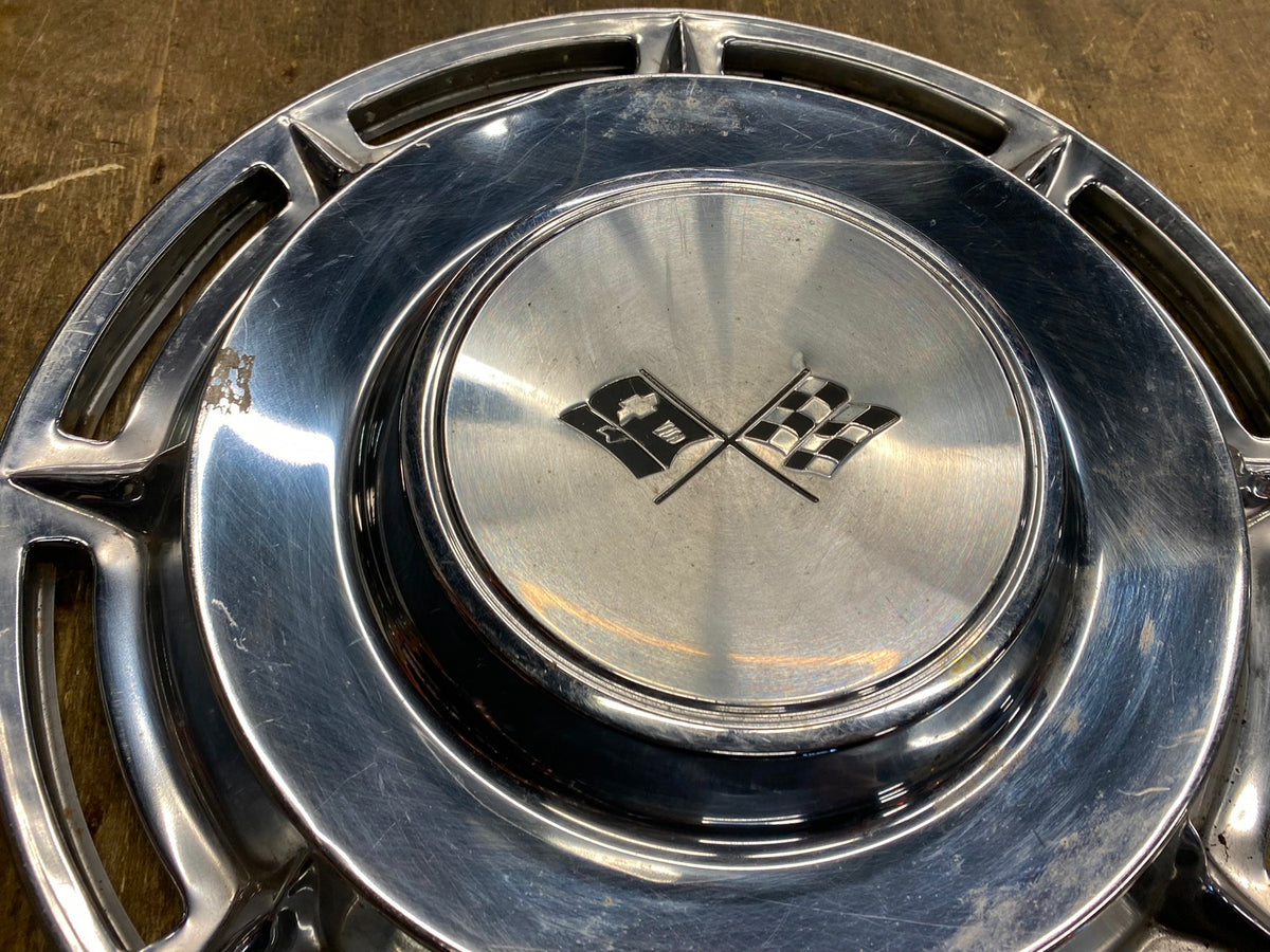Vtg Hubcap 1959 1960 Chevy Impala Racing flags OEM Stock ...
